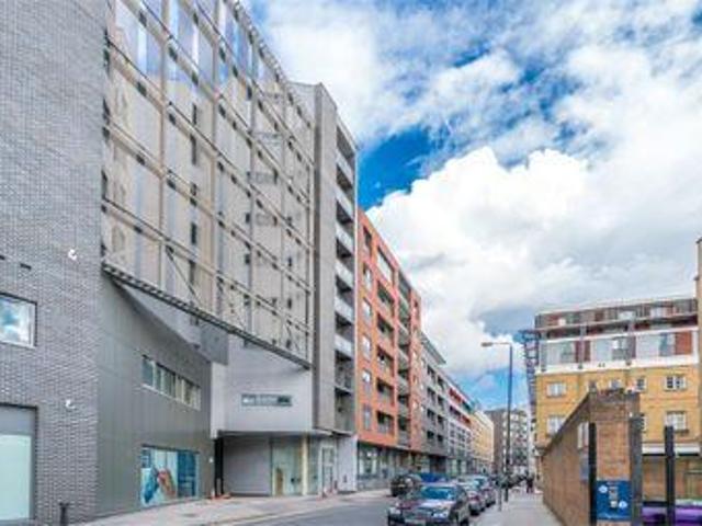 2 Bedrooms Flat for rent in Foundry Court, 15 Plumbers Row, London E1