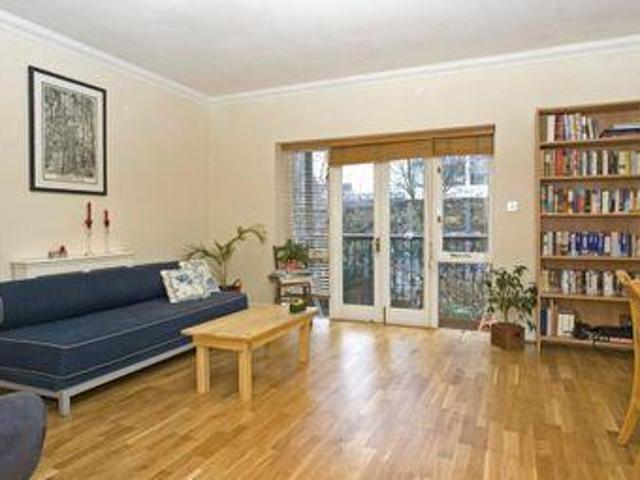 2 Bedrooms Flat for rent in Folgate Street, London E1