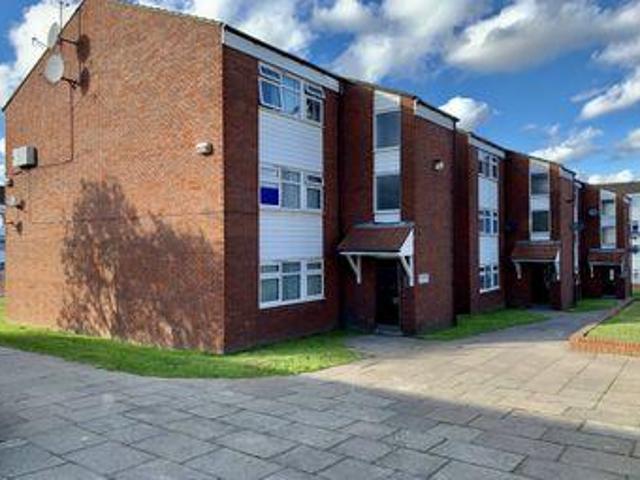 2 Bedrooms Flat for rent in Font Hills, Finchley N2