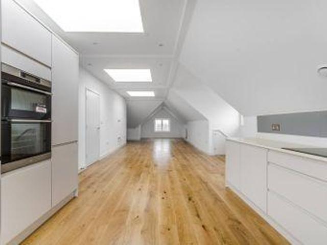 2 Bedrooms Flat for rent in Fontenoy Road, Balham SW12