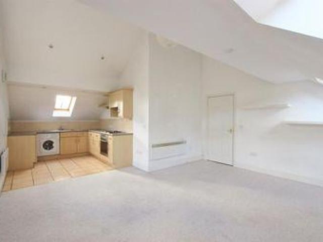 2 Bedrooms Flat for rent in Forge Lane, Oughtibridge, Sheffield S35