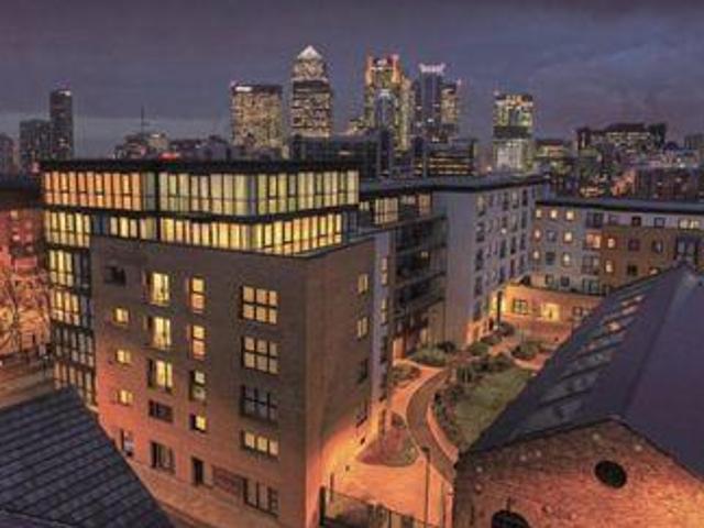 2 Bedrooms Flat for rent in Forge Square, London E14