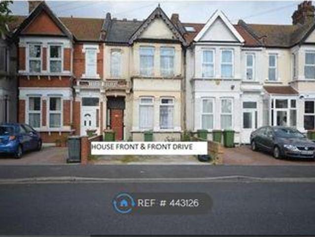 2 Bedrooms Flat for rent in Forest Gate, London E7