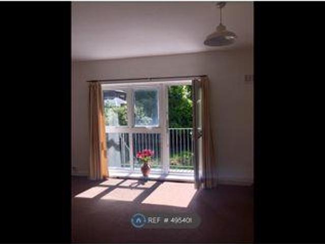 2 Bedrooms Flat for rent in Forest Rd, London E8