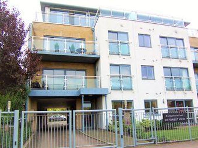 2 Bedrooms Flat for rent in Forest View, North Chingford, London E4