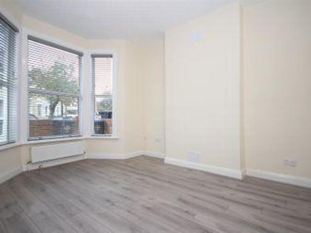 2 Bedrooms Flat for rent in Fortune Gate Road, Harlesden NW10