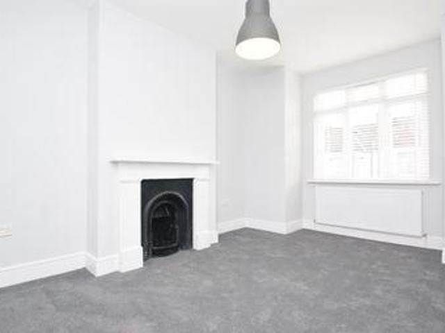 2 Bedrooms Flat for rent in Fortune Gate Road, London NW10