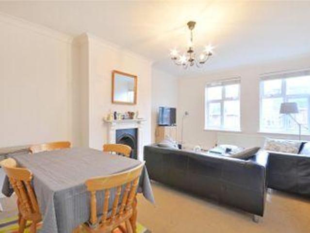 2 Bedrooms Flat for rent in Fortune Green Road, West Hampstead NW6