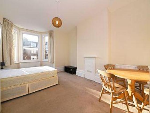 2 Bedrooms Flat for rent in Fortune Green Road, West Hampstead, London NW6