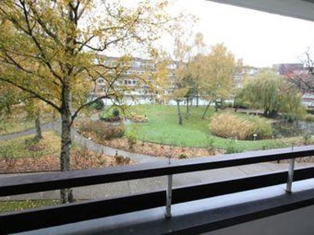 2 Bedrooms Flat for rent in Fair Acres, Hayes, Bromley BR2