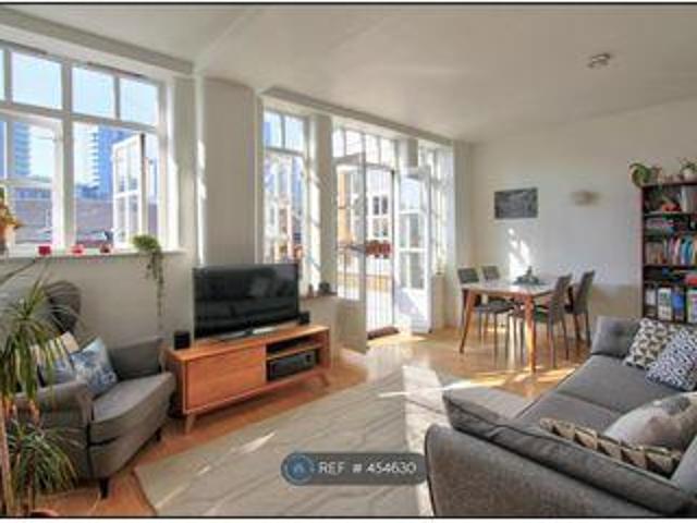 2 Bedrooms Flat for rent in Fairclough Street, London E1