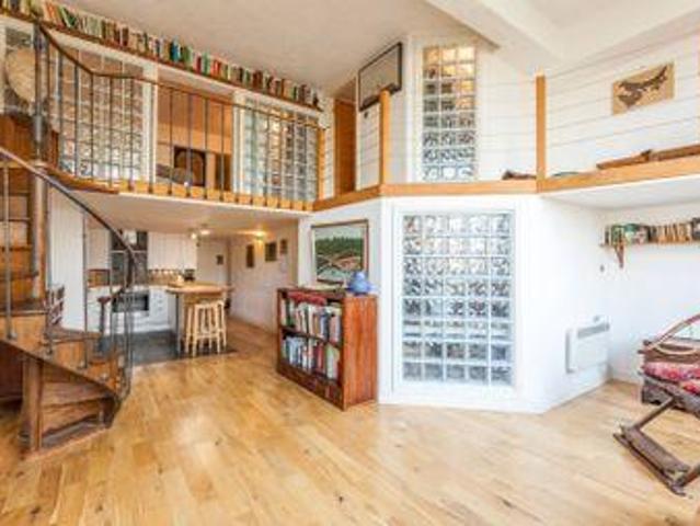 2 Bedrooms Flat for rent in Fairfield Road, Bow E3