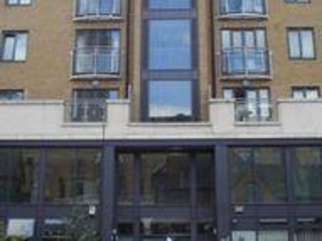 2 Bedrooms Flat for rent in Fairfield Road, London E3