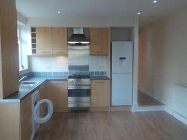 2 Bedrooms Flat for rent in Fairlop Road, London E11