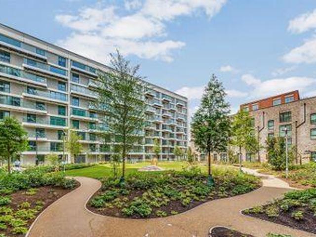 2 Bedrooms Flat for rent in Fairwater House, Royal Wharf, London E16