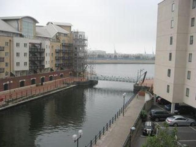 2 Bedrooms Flat for rent in Falcon Drive, Cardiff Bay CF10