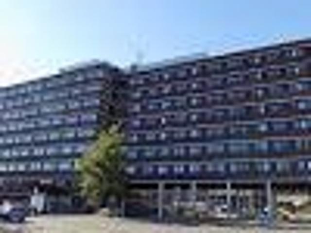 2 Bedrooms Flat for rent in Falcon House, The Minories DY2