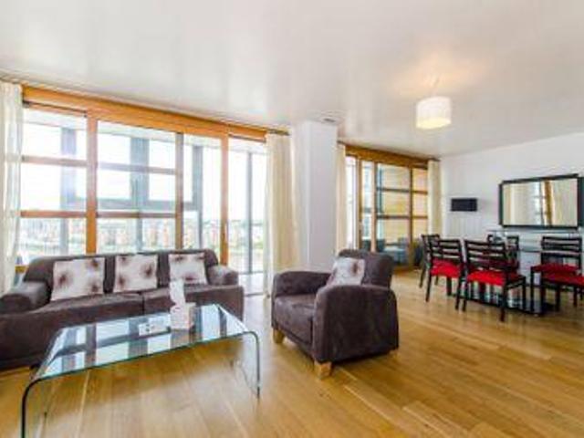 2 Bedrooms Flat for rent in Falcon Wharf, Battersea, London SW11