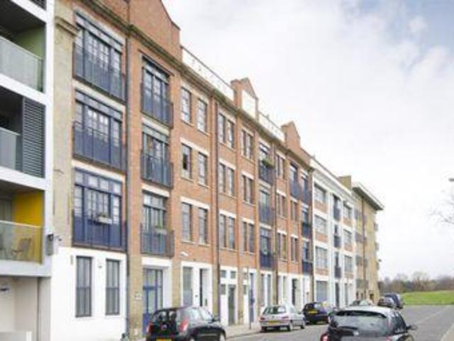 2 Bedrooms Flat for rent in Falcon Works Court, 8 Copperfield Road, London E3