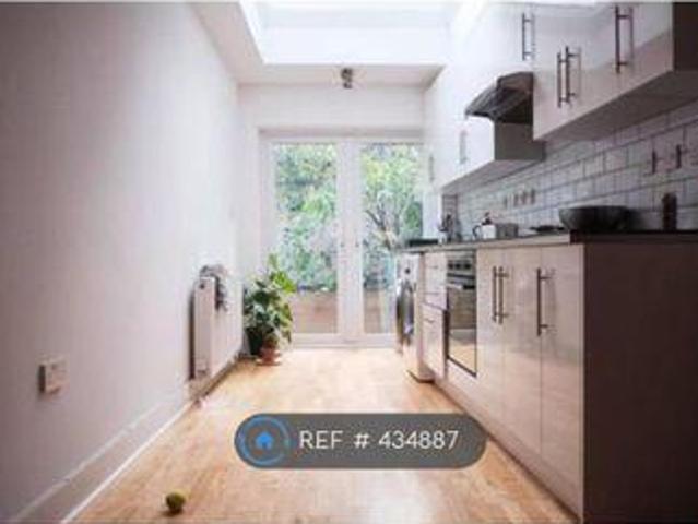 2 Bedrooms Flat for rent in Farleigh Road, 7Tf N16