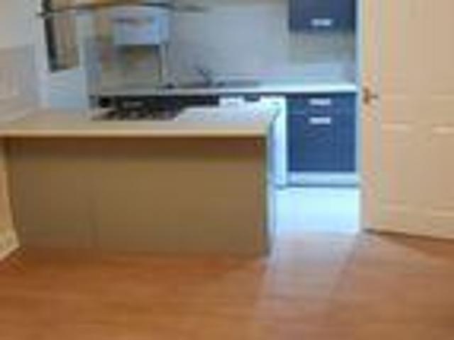 2 Bedrooms Flat for rent in Fetherston Court, Romford Essex RM6