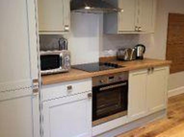 2 Bedrooms Flat for rent in Fettes Row, New Town, Edinburgh EH3