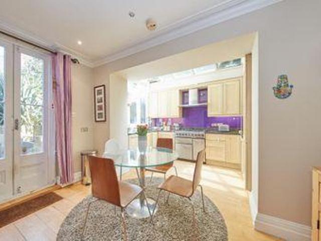 2 Bedrooms Flat for rent in Fellows Road, London NW3