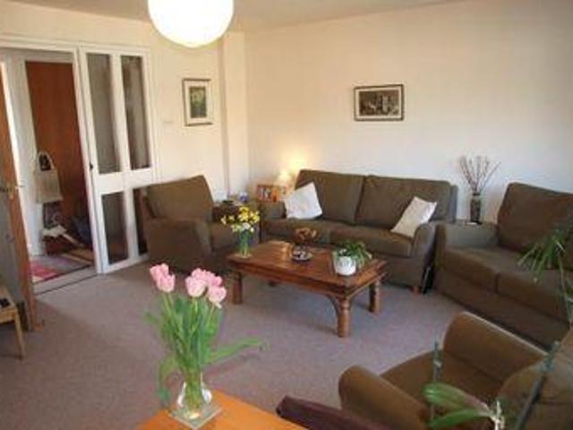 2 Bedrooms Flat for rent in Felstead Gardens, London E14