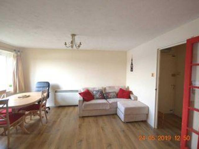 2 Bedrooms Flat for rent in Ferguson Close, London E14