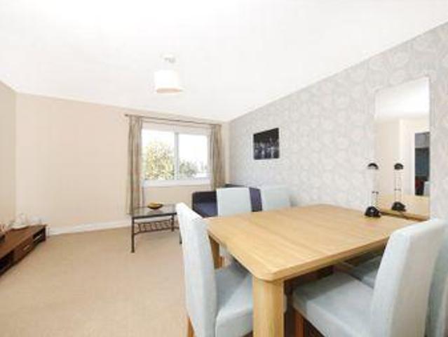 2 Bedrooms Flat for rent in Ferguson Close, London E14