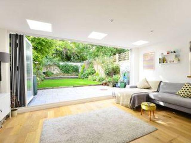 2 Bedrooms Flat for rent in Fernlea Road, Balham SW12