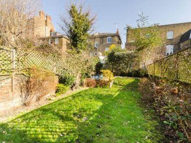 2 Bedrooms Flat for rent in Fernshaw Road, Chelsea SW10