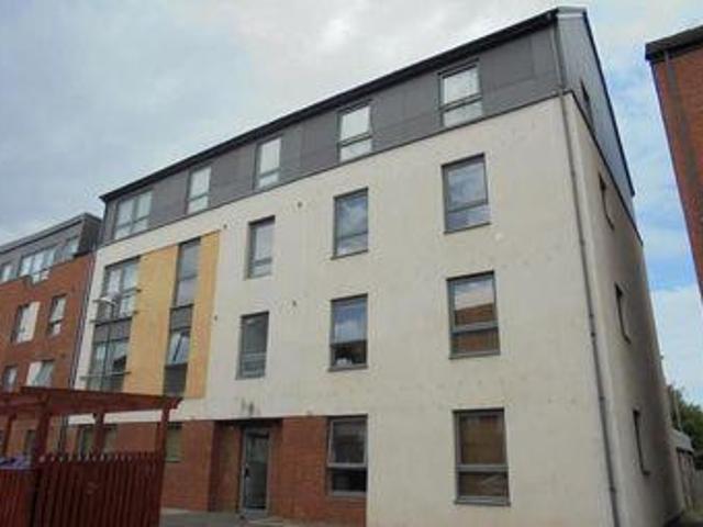2 Bedrooms Flat for rent in Ferry Gait Crescent, Edinburgh EH4