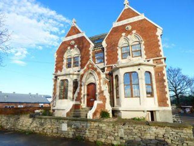 2 Bedrooms Flat for rent in Ferrybridge Road, Castleford, West Yorkshire WF10