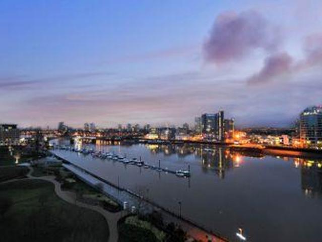 2 Bedrooms Flat for rent in Ferrymans Quay, William Morris Way, Fulham SW6