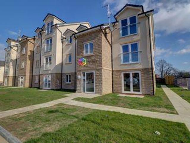 2 Bedrooms Flat for rent in Fitzalan Road, Handsworth, Sheffield S13
