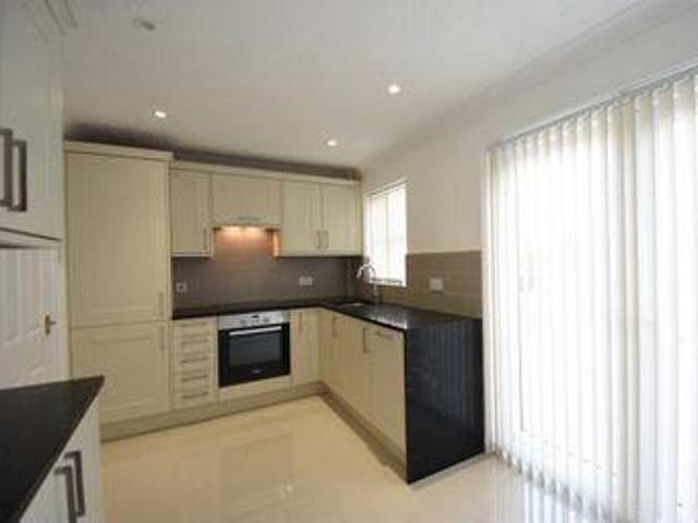 2 Bedrooms Flat for rent in Fieldgate Street, London E1