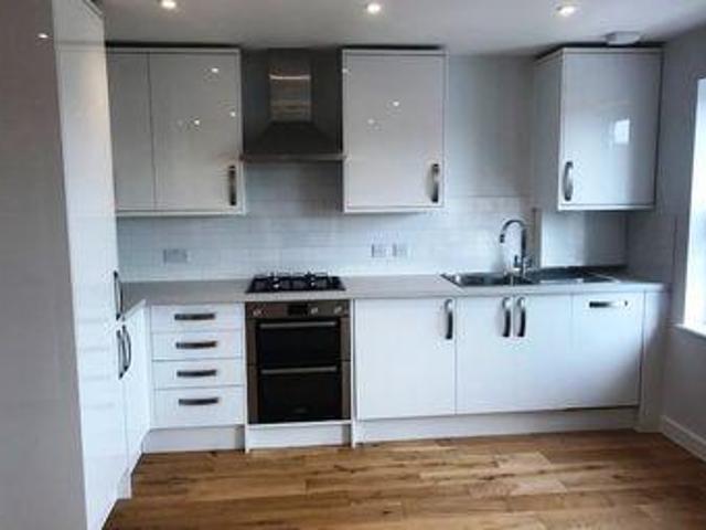 2 Bedrooms Flat for rent in Finchley Road, London NW11
