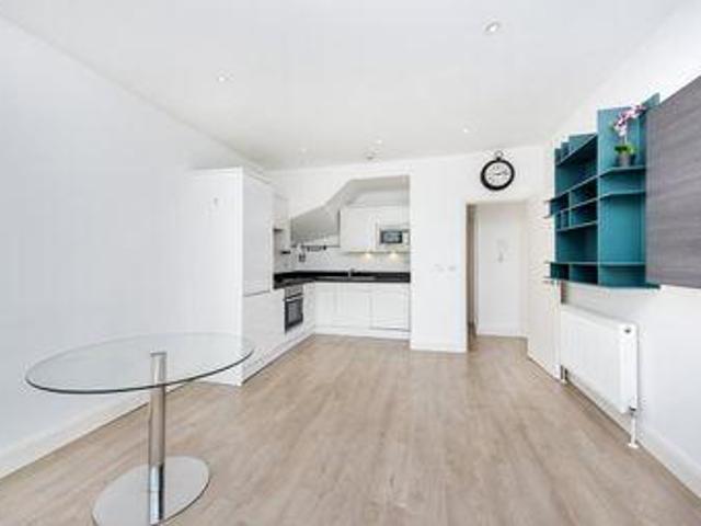 2 Bedrooms Flat for rent in Finchley Road, London NW11