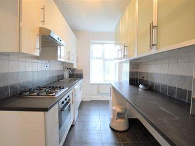 2 Bedrooms Flat for rent in Finchley Road, London NW11