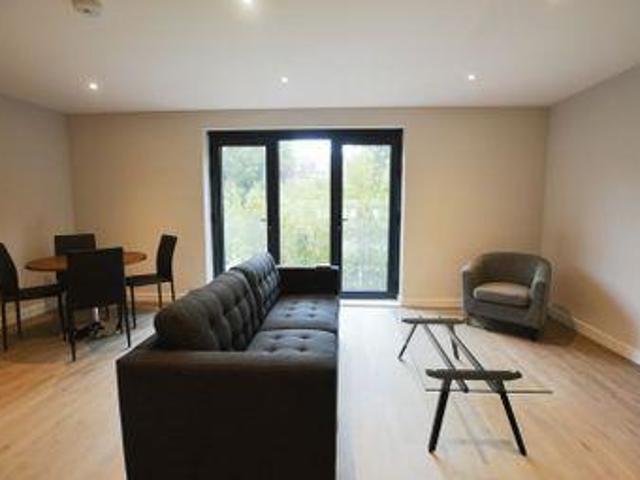 2 Bedrooms Flat for rent in Finchley Road, London NW3