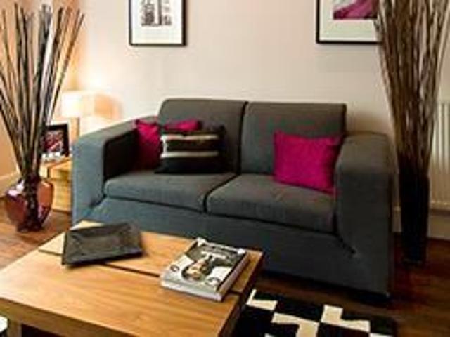 2 Bedrooms Flat for rent in Finchley Road, London NW3