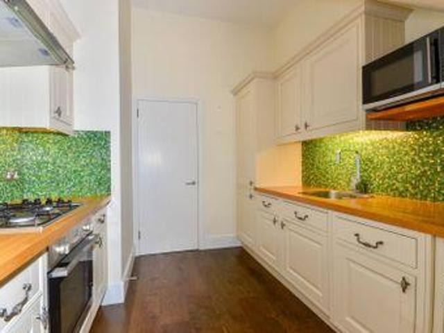 2 Bedrooms Flat for rent in Finborough Road, Chelsea SW10