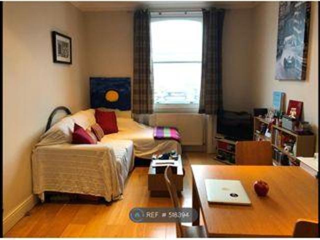 2 Bedrooms Flat for rent in Finborough Road, London SW10