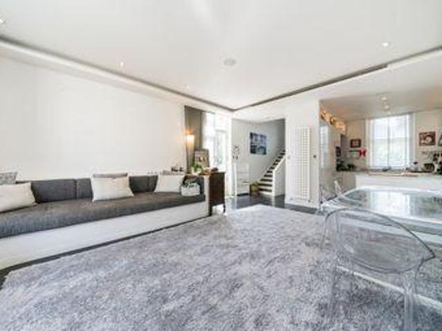 2 Bedrooms Flat for rent in Finborough Road, West Chelsea SW10