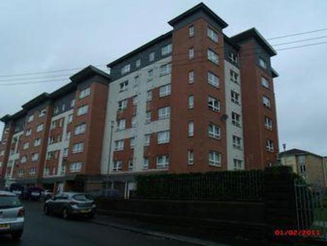 2 Bedrooms Flat for rent in Finlay Drive, Dennistoun, Glasgow G31