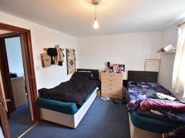 2 Bedrooms Flat for rent in First Avenue, Acton W3