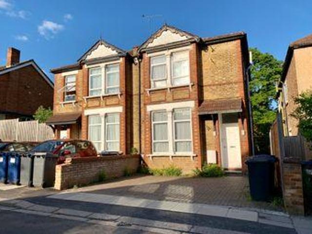 2 Bedrooms Flat for rent in First Avenue, Hendon NW4
