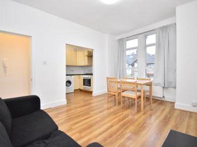 2 Bedrooms Flat for rent in First Avenue, Hendon NW4
