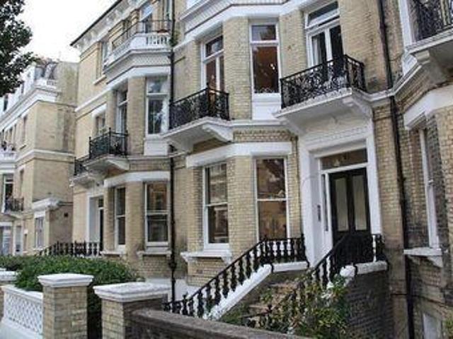 2 Bedrooms Flat for rent in First Avenue, Hove BN3